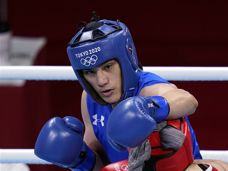 Taiwan boxer Chen Nien-chin advances to quarterfinals in Tokyo - Focus ...