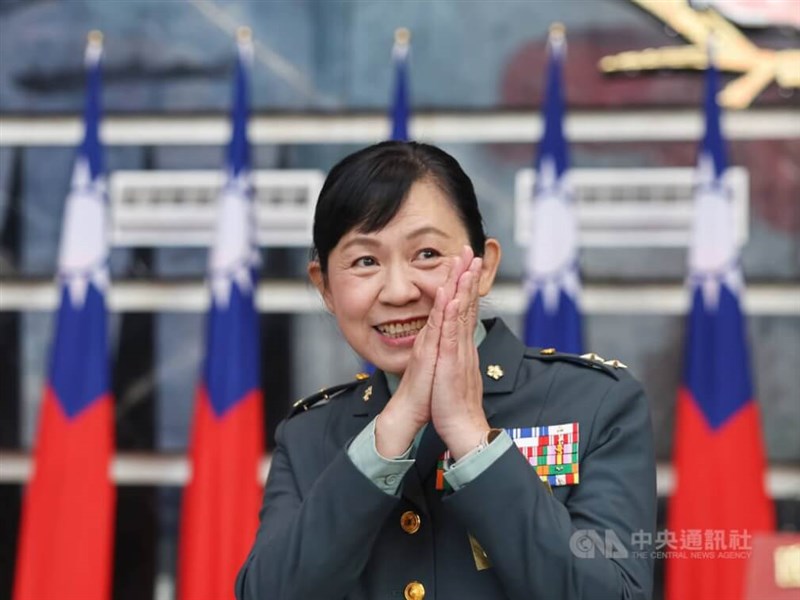 Tsai promotes Taiwan's first female two-star general - Focus Taiwan