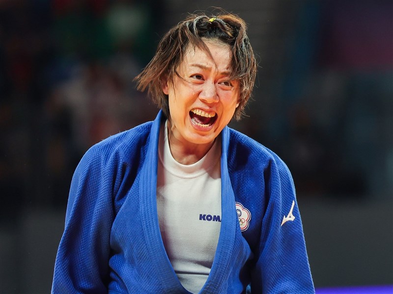 High on Taiwan: A hiker's unrelenting pursuit of beautiful Taiwan peaks ...