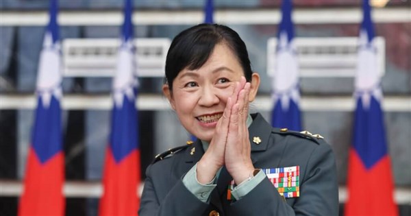 Tsai promotes Taiwan's first female two-star general - Focus Taiwan