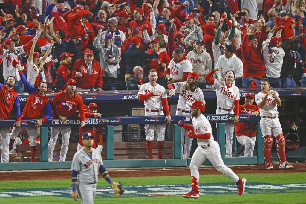 費城人5支全壘打轟垮太空人 MLB世界大賽2比1領先[影] | 運動 | 中央社 CNA