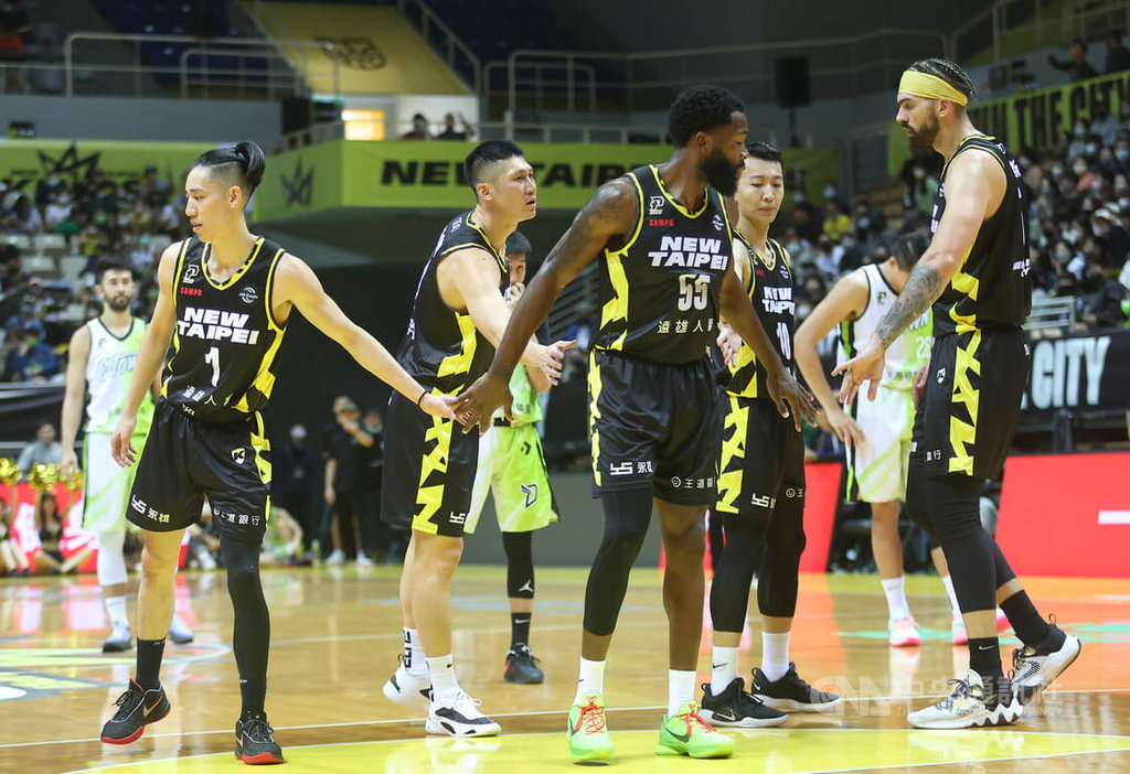 吳家駿手勢批評、侮辱裁判 PLG開罰1.5萬 | 運動 | 中央社 CNA