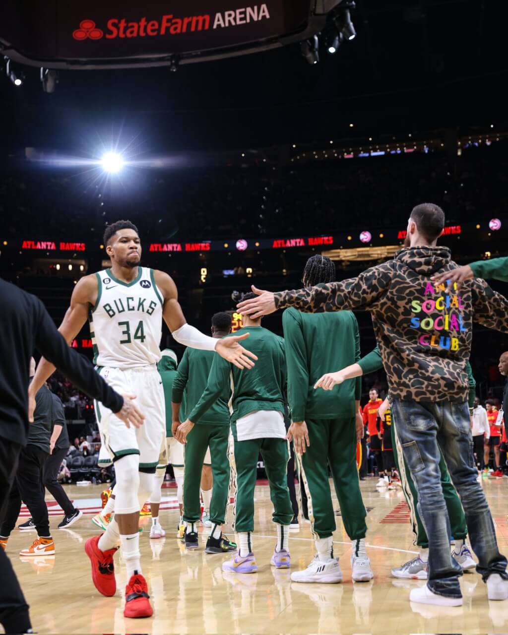 NBA安特托昆博僅7分無礙戰局 公鹿氣走老鷹[影] | 運動 | 中央社 CNA