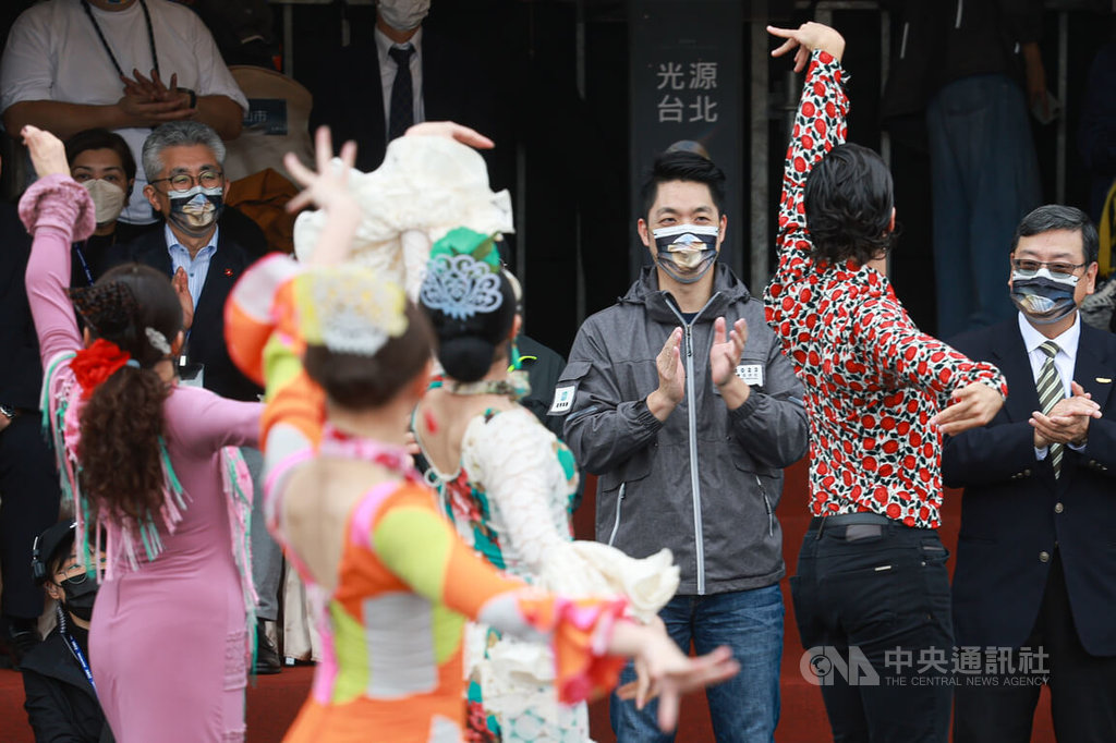 台灣燈會開展 日本Yosakoi團隊踩街重現夜來祭[影] | 生活 | 中央社 CNA
