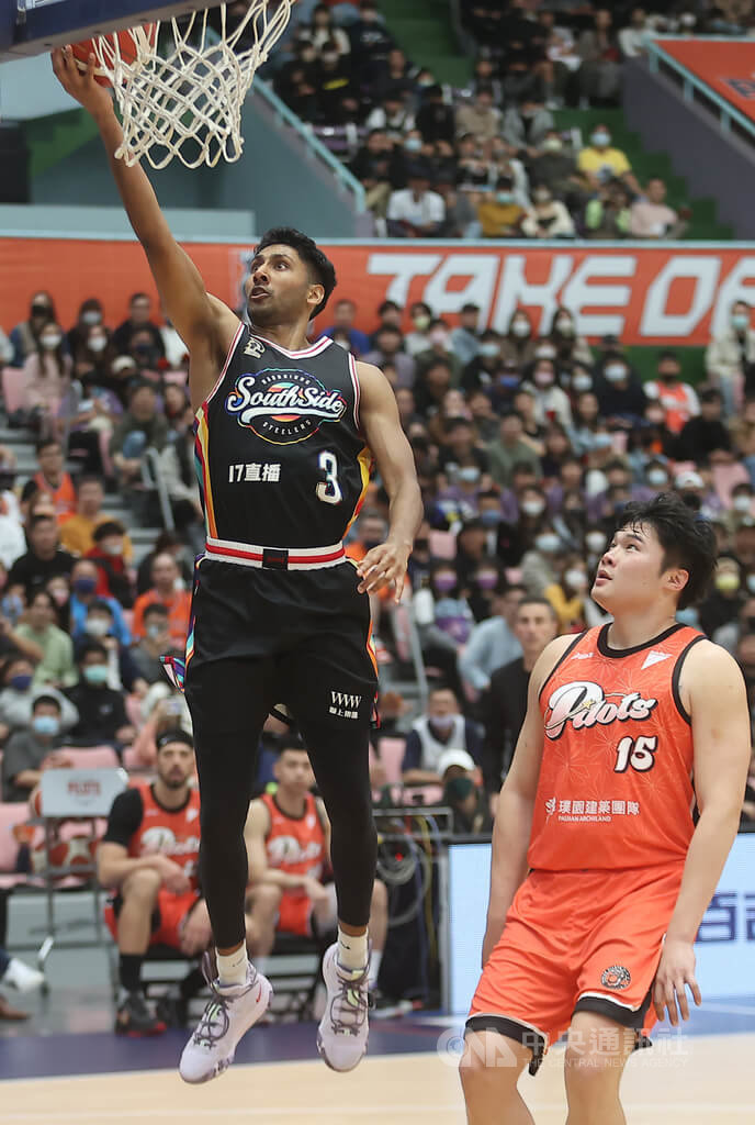 林書豪病癒歸隊狂飆38分 PLG鋼鐵人擊退領航猿 | 運動 | 中央社 CNA