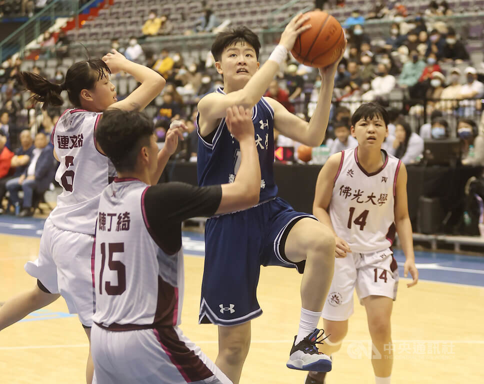 世新擊敗佛光 UBA女子組4連霸差一步 | 運動 | 中央社 CNA