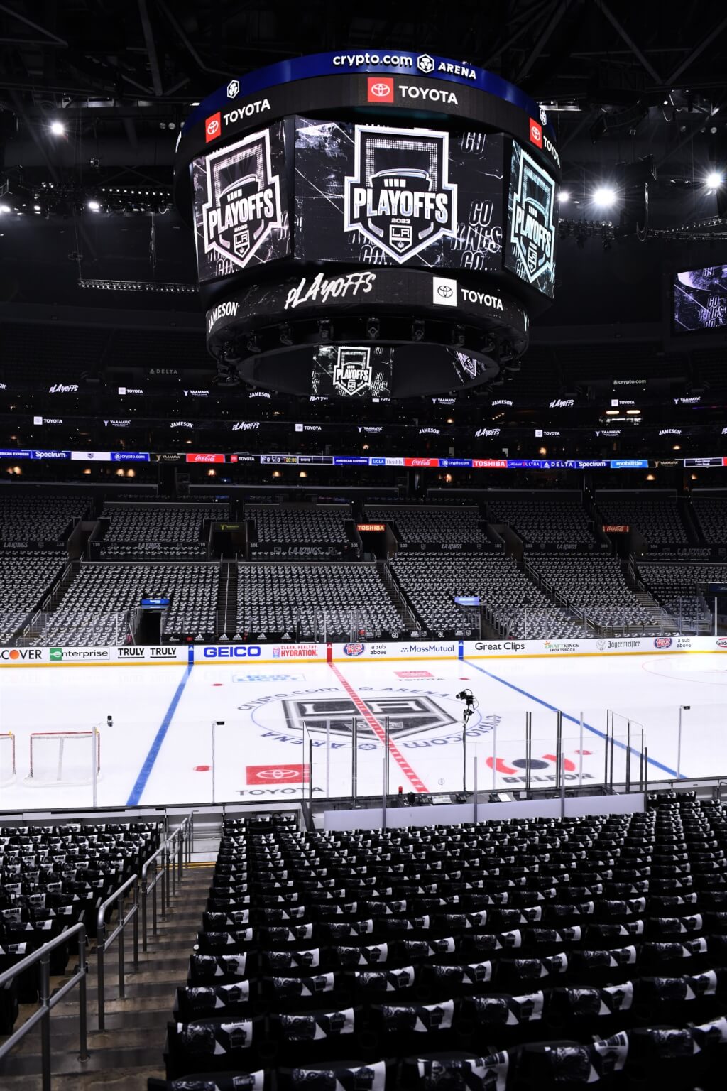 3球隊同進季後賽 NBA湖人主場好忙5天改裝5次 | 運動 | 中央社 CNA