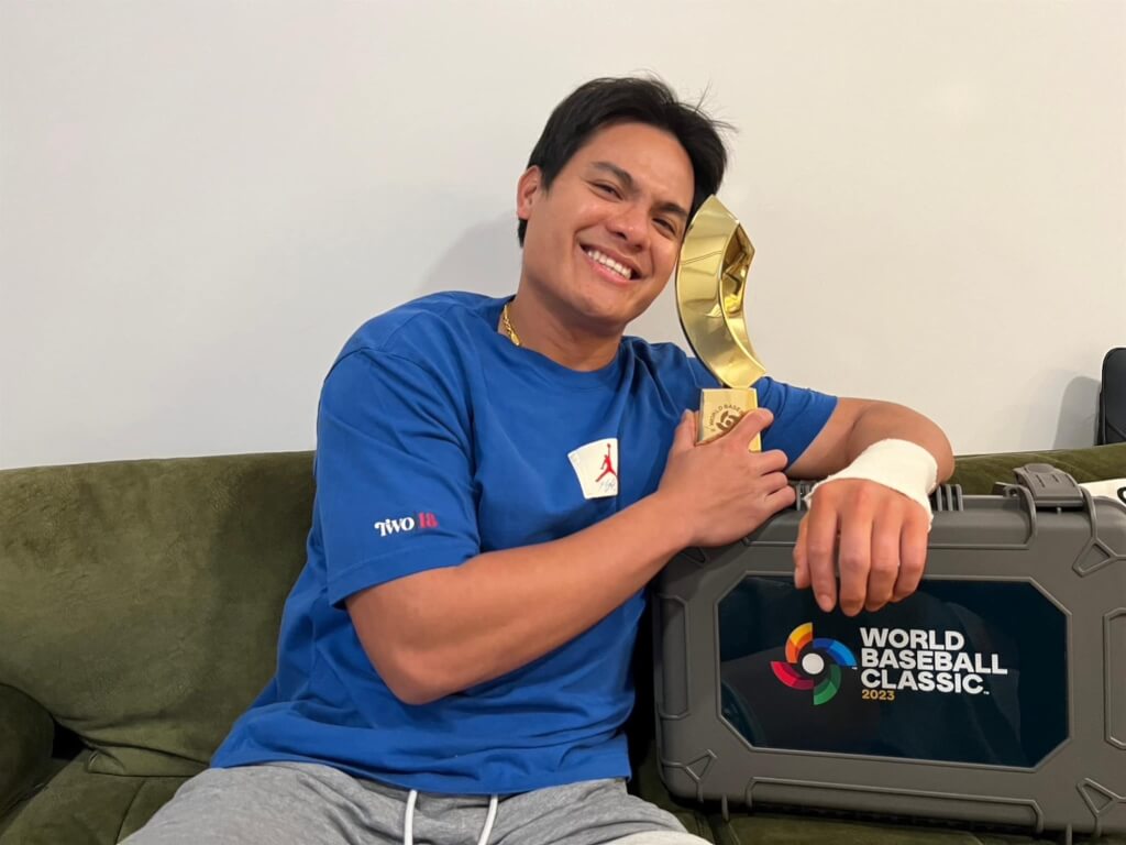 張育成獲選WBC最佳一壘手 領獎分享喜悅：我們讓世界都看見了 | 運動 | 中央社 CNA