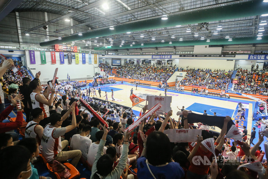 SBL裕隆勝台銀相隔12年自立封王 斑霸獲選FMVP[影] | 運動 | 中央社 CNA