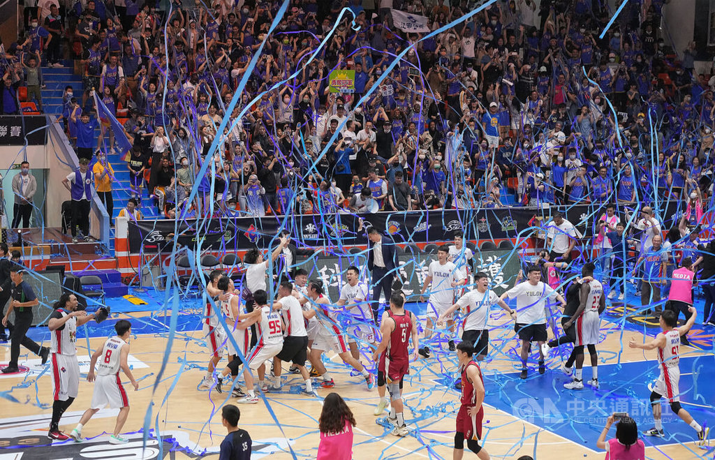 SBL裕隆勝台銀相隔12年自立封王 斑霸獲選FMVP[影] | 運動 | 中央社 CNA