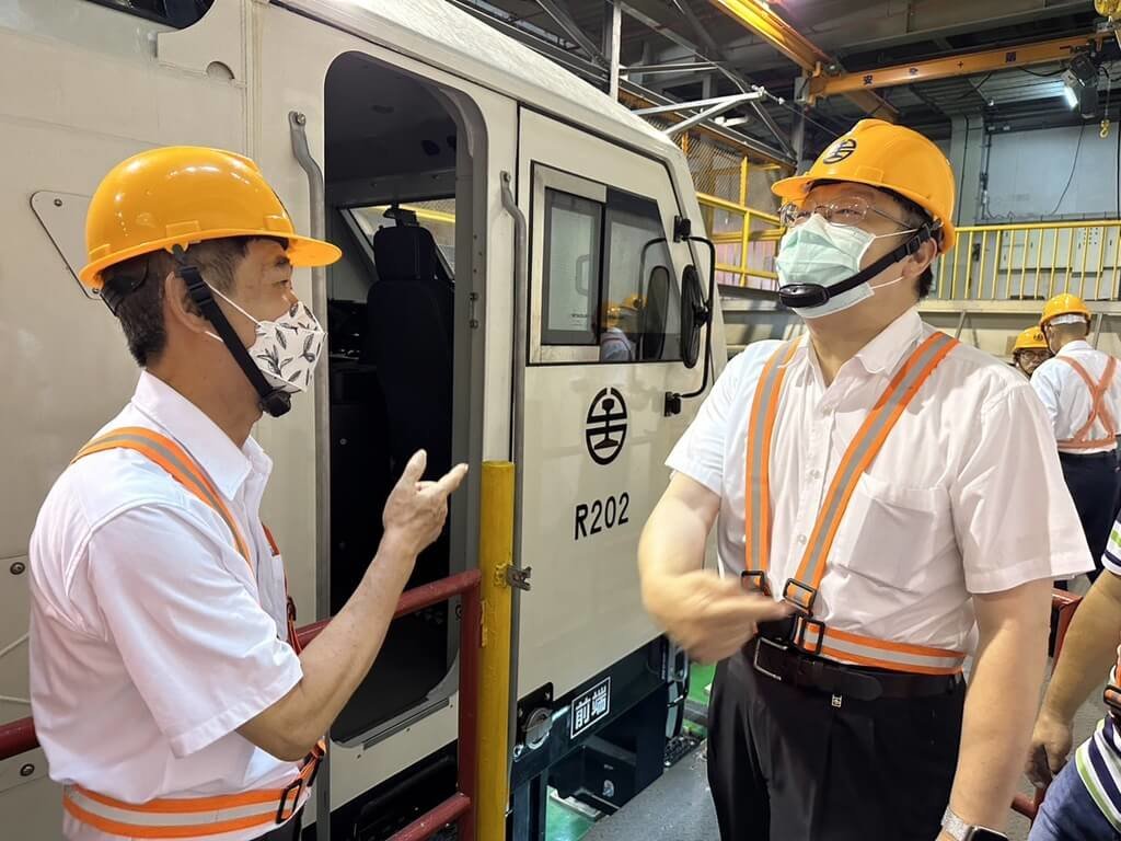 台鐵新火車頭R200 彰化扇形車庫7/10見面會 | 生活 | 中央社 CNA