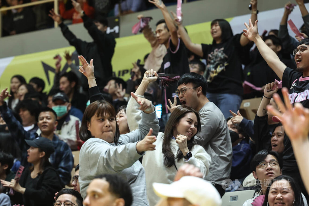 PLG麥卡洛關鍵跳投 夢想家險勝國王終止2連敗 | 運動 | 中央社 CNA