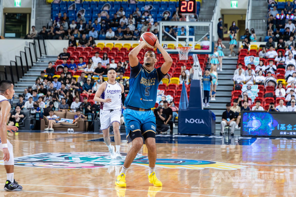 PLG攻城獅19顆三分球轟垮勇士 終止2連敗 | 運動 | 中央社 CNA