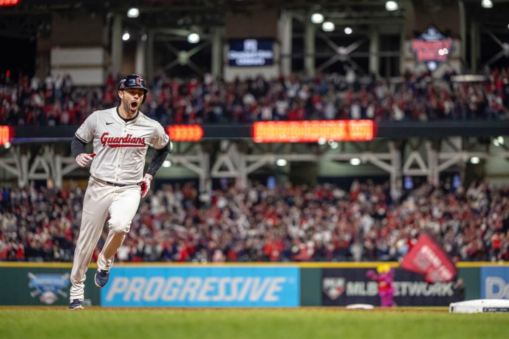 10局下傅萊再見2分砲力退洋基 MLB美聯冠軍賽守護者收首勝[影] | 運動 | 中央社 CNA