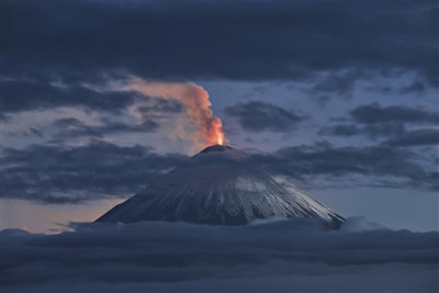 俄國堪察加半島火山灰飄散　華航2紐約航班繞行