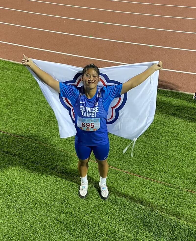 U18亞青田徑賽 江靜緣以鉛球生涯最佳成績奪第2金 | 運動 | 中央社 CNA