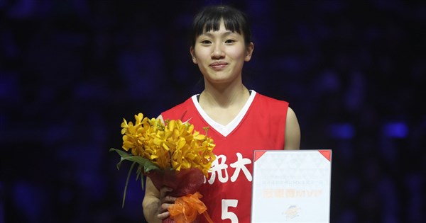 陳孟欣攬4大獎 UBA女子組史上首位大一MVP | 運動 | 重點新聞 | 中央社 CNA