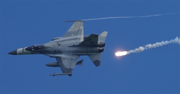 F-16V裝防撞地系統 專家：炸射利器IDF應比照實施 | 政治 | 中央社 CNA