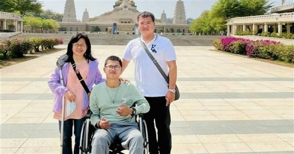 Qin Liangfeng recovers from parachute for six years: after retiring ...