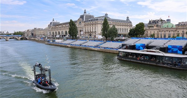 La Seine est apparue à la cérémonie d'ouverture des Jeux olympiques de ...