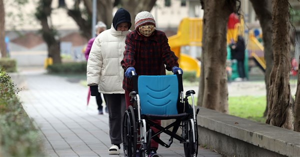 大陸冷氣團接連報到 元旦至今全台437人非創傷OHCA死亡 | 生活 | 中央社 CNA