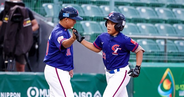 U12世界盃棒球賽台灣17比0擊敗德國 胡誠恩雙響砲猛灌5分 | 運動 | 中央社 CNA